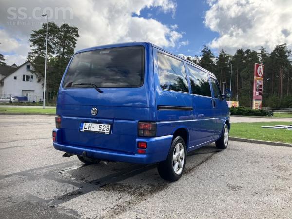 Zils Volkswagen Multivan 1999 Rīga, ar dzinēja tilpumu 2.50 L un nobraukumu 333 tūkst. km par 5550 €, foto 9 vietnē AUTOMOTO.COM.LV