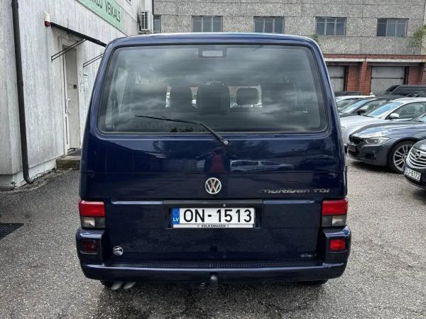 Zils Volkswagen Multivan 2000 Daugavpils, ar dzinēja tilpumu 2.50 L un nobraukumu 326 tūkst. km par 5270 €, foto 5 vietnē AUTOMOTO.COM.LV