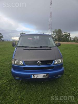Blue Volkswagen Multivan 2000 in Aluksne, with an engine capacity of 2.50 L and mileage of 392 thousand km for 10700 €, photo 6 on AUTOMOTO.COM.LV