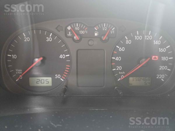 Синий Фольксваген Мультиван 2000 в Алуксне, объемом двигателя 2.50 л и пробегом 392 тыс. км за 10700 €, фото 5 на AUTOMOTO.COM.LV