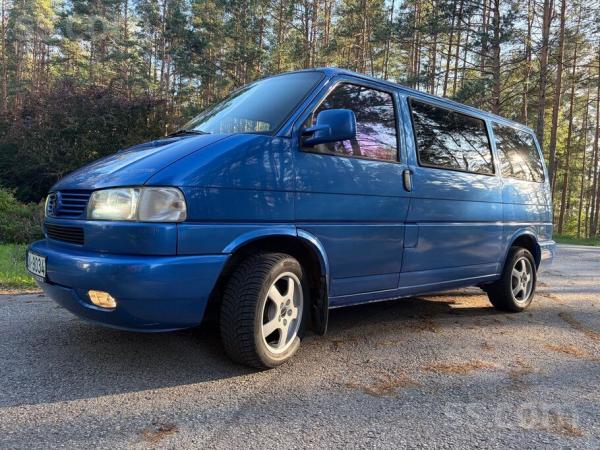 Blue Volkswagen Multivan 2001 in Riga, with an engine capacity of 2.50 L and mileage of 446 thousand km for 7200 €, photo 3 on AUTOMOTO.COM.LV