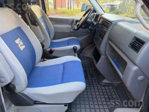 Blue Volkswagen Multivan 2001 in Riga, with an engine capacity of 2.50 L and mileage of 446 thousand km for 7200 €, photo 12 on AUTOMOTO.COM.LV
