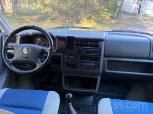 Blue Volkswagen Multivan 2001 in Riga, with an engine capacity of 2.50 L and mileage of 446 thousand km for 7200 €, photo 14 on AUTOMOTO.COM.LV