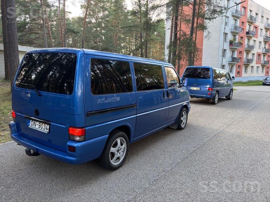 Blue Volkswagen Multivan 2001 in Riga, with an engine capacity of 2.50 L and mileage of 446 thousand km for 7200 €, photo 15 on AUTOMOTO.COM.LV