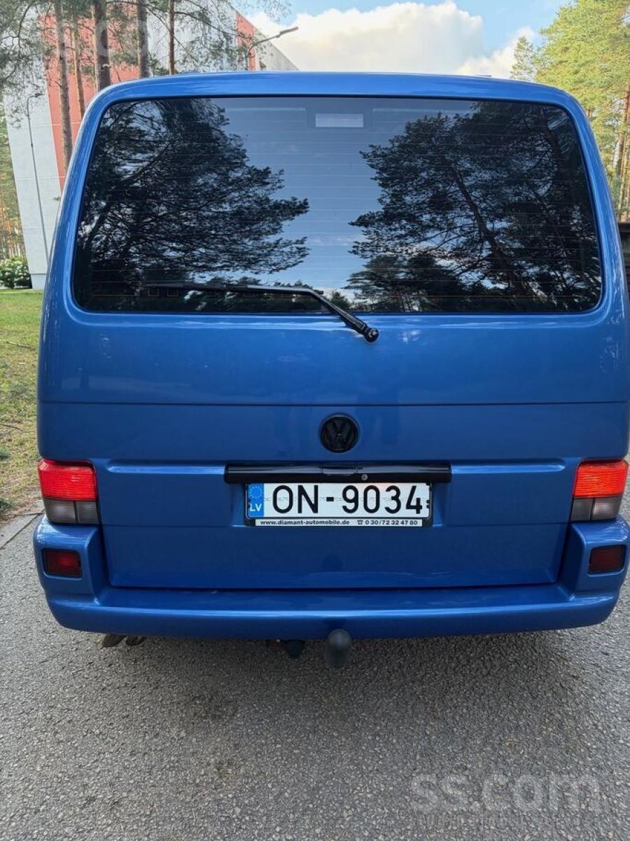 Blue Volkswagen Multivan 2001 in Riga, with an engine capacity of 2.50 L and mileage of 446 thousand km for 7200 €, photo 16 on AUTOMOTO.COM.LV