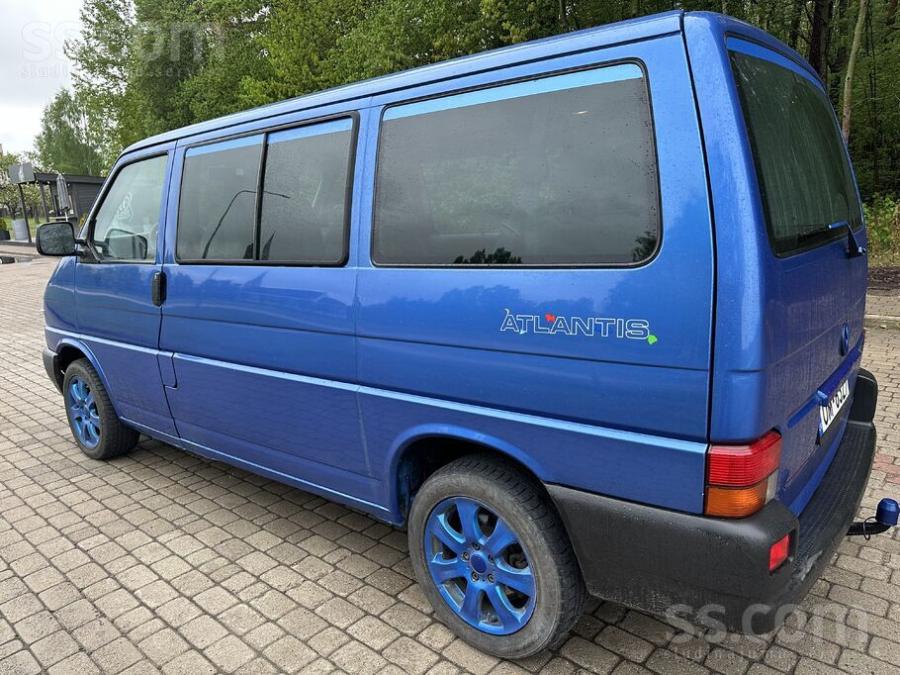 Синий Фольксваген Мультиван 2002 в Рига, объемом двигателя 2.50 л и пробегом 502 тыс. км за 6100 €, фото 7 на AUTOMOTO.COM.LV