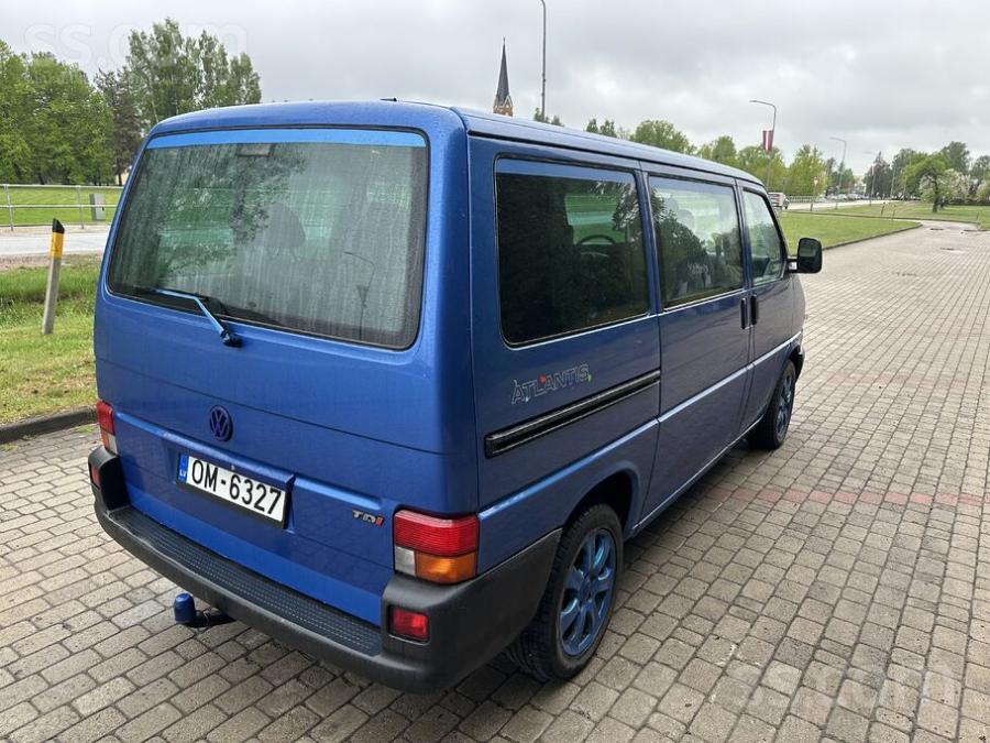 Синий Фольксваген Мультиван 2002 в Рига, объемом двигателя 2.50 л и пробегом 502 тыс. км за 6100 €, фото 9 на AUTOMOTO.COM.LV