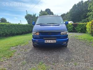Zils Volkswagen Multivan 2002 Rīga, ar dzinēja tilpumu 2.50 L un nobraukumu 460 tūkst. km par 7500 €, foto 3 vietnē AUTOMOTO.COM.LV