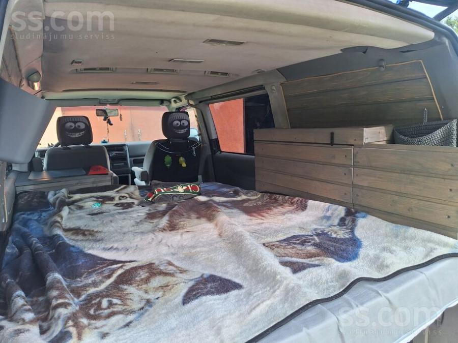 Zils Volkswagen Multivan 2002 Rīga, ar dzinēja tilpumu 2.50 L un nobraukumu 460 tūkst. km par 7500 €, foto 14 vietnē AUTOMOTO.COM.LV