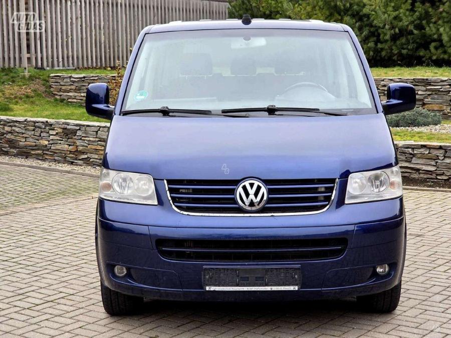 Zils Volkswagen Multivan 2003 Viļņa, ar dzinēja tilpumu 2.50 L un nobraukumu 333 tūkst. km par 7450 €, foto 2 vietnē AUTOMOTO.COM.LV