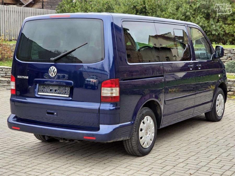 Zils Volkswagen Multivan 2003 Viļņa, ar dzinēja tilpumu 2.50 L un nobraukumu 333 tūkst. km par 7450 €, foto 9 vietnē AUTOMOTO.COM.LV
