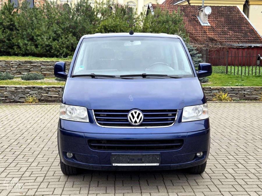 Zils Volkswagen Multivan 2003 Viļņa, ar dzinēja tilpumu 2.50 L un nobraukumu 333 tūkst. km par 7450 €, foto 17 vietnē AUTOMOTO.COM.LV
