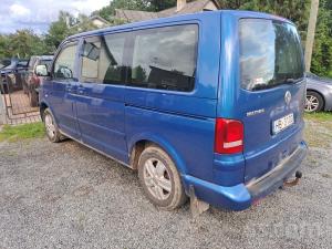 Blue Volkswagen Multivan 2003 in Valmiera, with an engine capacity of 2.50 L and mileage of 500 thousand km for 5500 €, photo 5 on AUTOMOTO.COM.LV