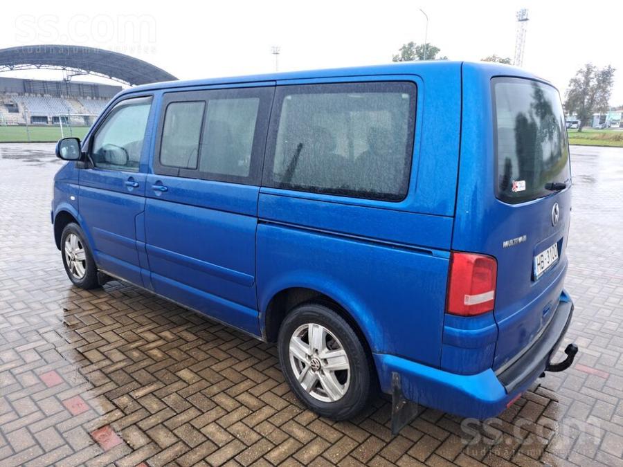 Синий Фольксваген Мультиван 2003 в Валмиера, объемом двигателя 2.50 л и пробегом 500 тыс. км за 3990 €, фото 4 на AUTOMOTO.COM.LV