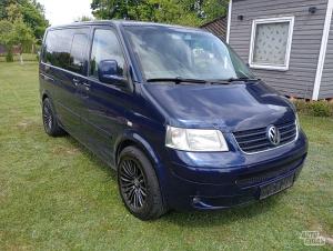 Zils Volkswagen Multivan 2004 Jurbarkas, ar dzinēja tilpumu 2.50 L un nobraukumu 360 tūkst. km par 3600 €, foto  vietnē AUTOMOTO.COM.LV