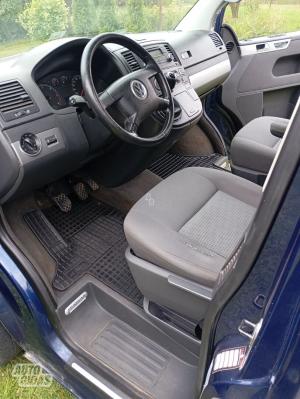 Blue Volkswagen Multivan 2004 in Jurbarkas, with an engine capacity of 2.50 L and mileage of 360 thousand km for 3600 €, photo 7 on AUTOMOTO.COM.LV