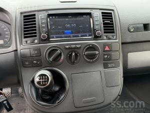 Blue Volkswagen Multivan 2005 in Valmiera, with an engine capacity of 2.50 L and mileage of 267 thousand km for 6350 €, photo 19 on AUTOMOTO.COM.LV