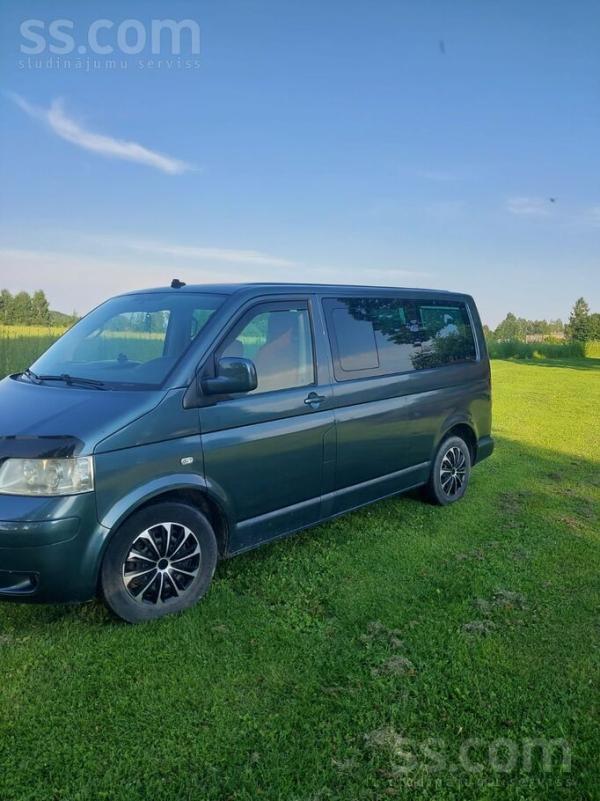 Blue Volkswagen Multivan 2007 in Jekabpils, with an engine capacity of 1.90 L and mileage of 350 thousand km for 4500 €, photo 4 on AUTOMOTO.COM.LV