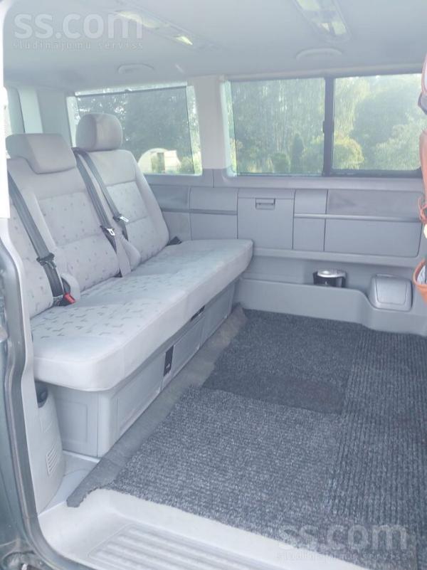 Blue Volkswagen Multivan 2007 in Jekabpils, with an engine capacity of 1.90 L and mileage of 350 thousand km for 4500 €, photo 6 on AUTOMOTO.COM.LV