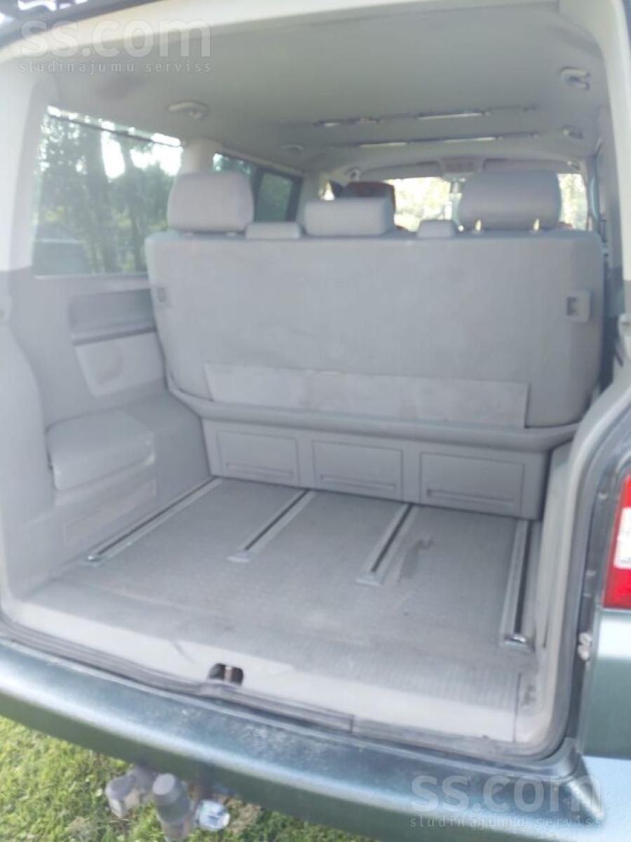 Zils Volkswagen Multivan 2007 Jēkabpils, ar dzinēja tilpumu 1.90 L un nobraukumu 350 tūkst. km par 4500 €, foto 8 vietnē AUTOMOTO.COM.LV