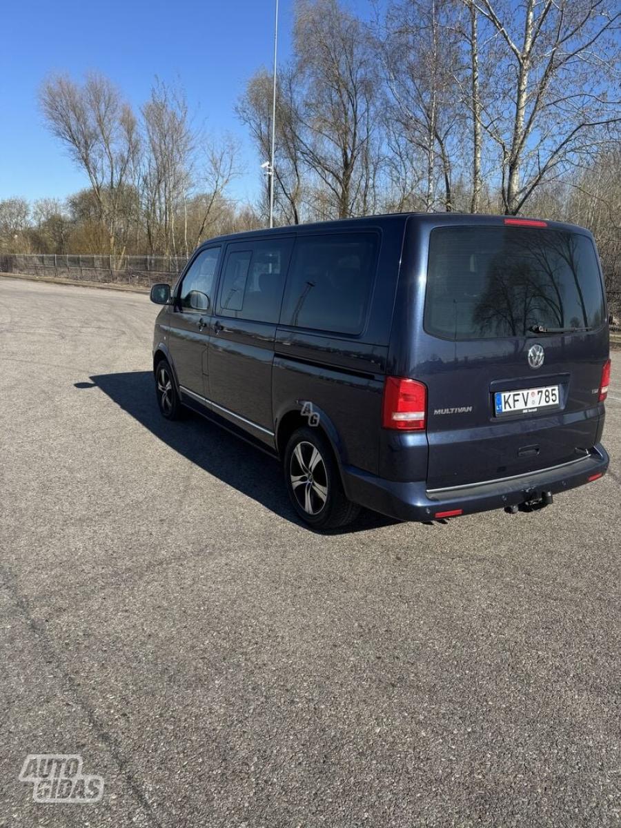 Zils Volkswagen Multivan 2011 Marijampole, ar dzinēja tilpumu 2.00 L un nobraukumu 185 tūkst. km par 15150 €, foto 5 vietnē AUTOMOTO.COM.LV
