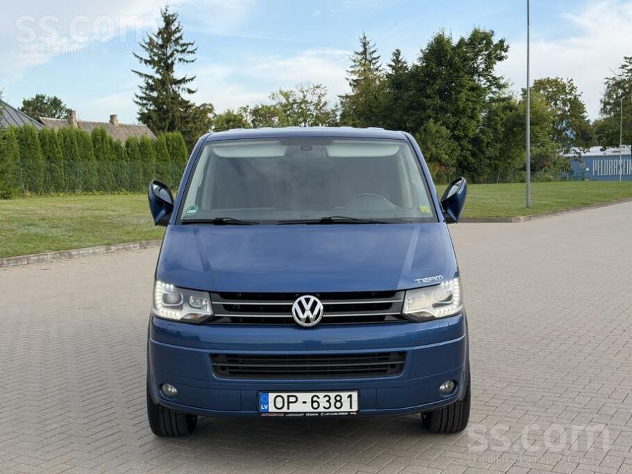 Blue Volkswagen Multivan 2011 in Ludza, with an engine capacity of 2.00 L and mileage of 0 thousand km for 17500 €, photo 3 on AUTOMOTO.COM.LV