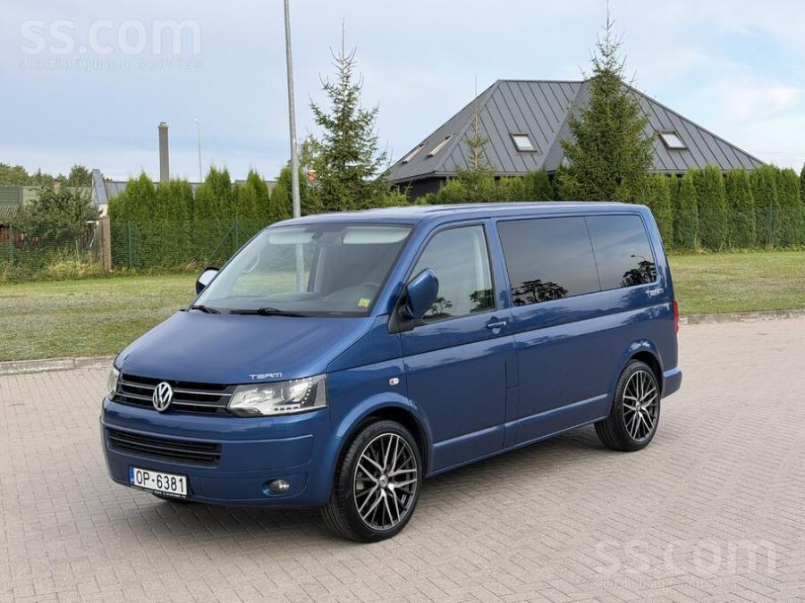Blue Volkswagen Multivan 2011 in Ludza, with an engine capacity of 2.00 L and mileage of 0 thousand km for 17500 €, photo 4 on AUTOMOTO.COM.LV
