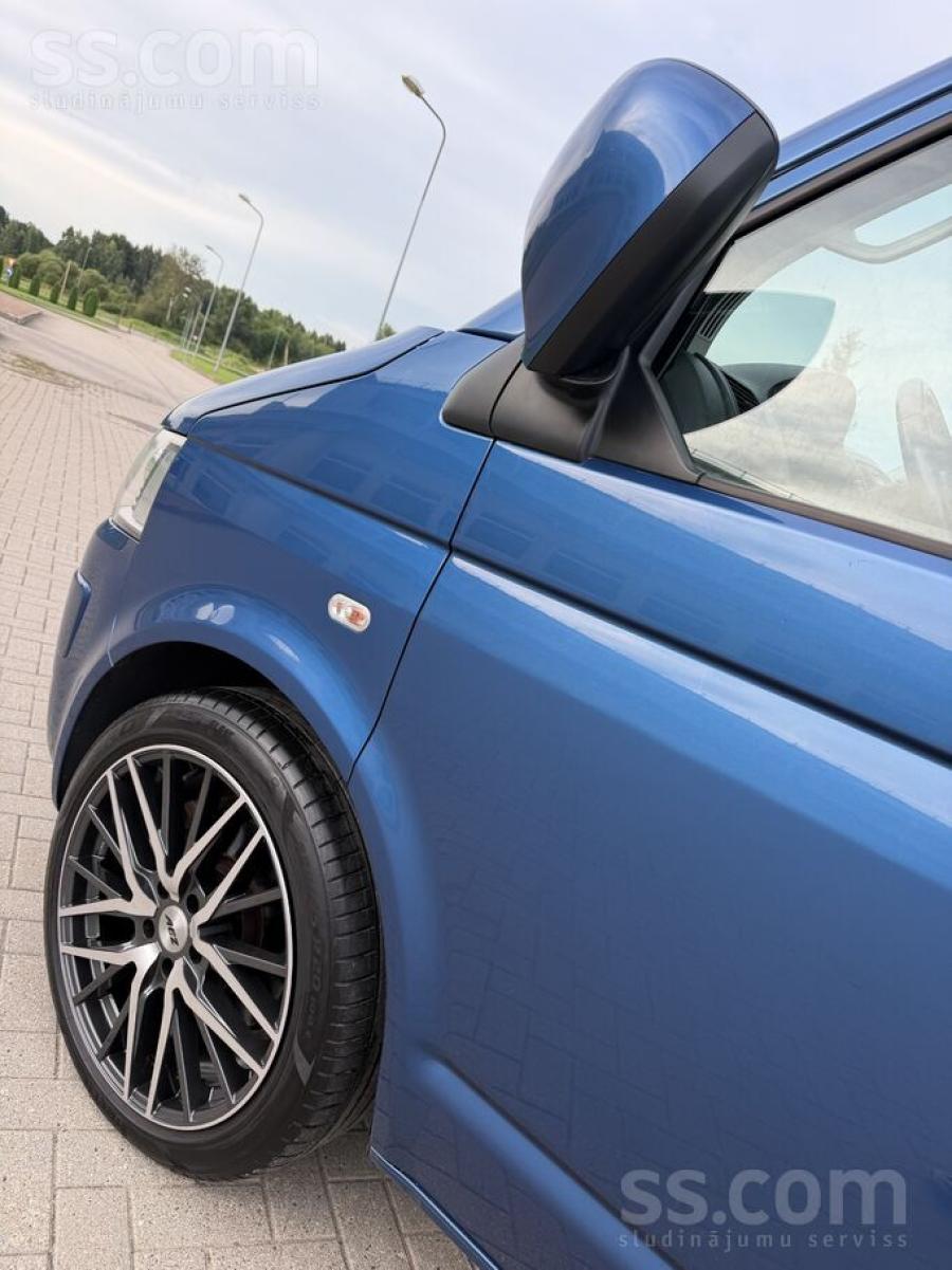 Blue Volkswagen Multivan 2011 in Ludza, with an engine capacity of 2.00 L and mileage of 0 thousand km for 17500 €, photo 6 on AUTOMOTO.COM.LV