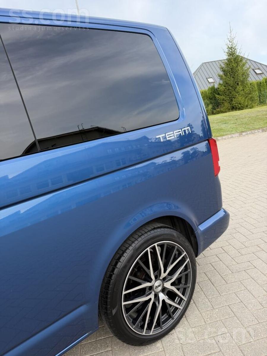 Blue Volkswagen Multivan 2011 in Ludza, with an engine capacity of 2.00 L and mileage of 0 thousand km for 17500 €, photo 9 on AUTOMOTO.COM.LV