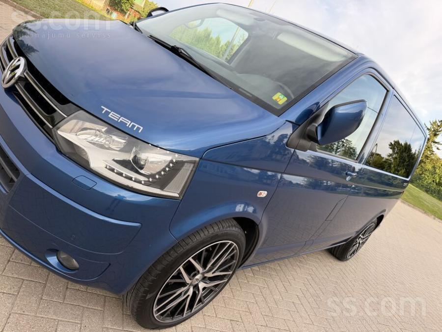 Blue Volkswagen Multivan 2011 in Ludza, with an engine capacity of 2.00 L and mileage of 0 thousand km for 17500 €, photo 11 on AUTOMOTO.COM.LV