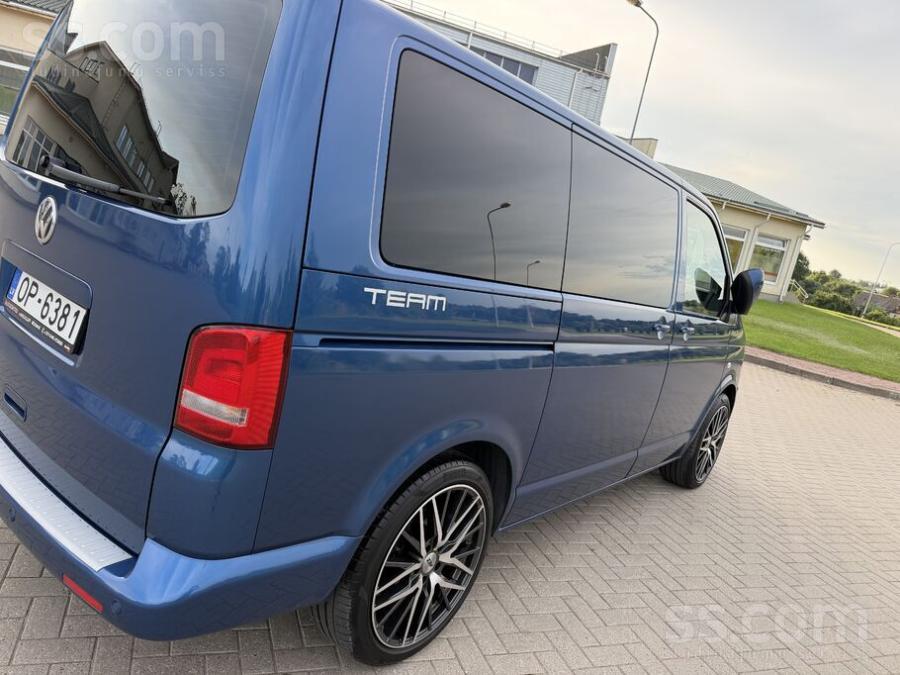 Blue Volkswagen Multivan 2011 in Ludza, with an engine capacity of 2.00 L and mileage of 0 thousand km for 17500 €, photo 12 on AUTOMOTO.COM.LV