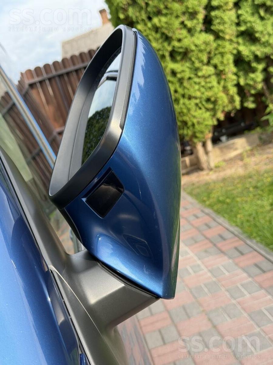 Blue Volkswagen Multivan 2011 in Ludza, with an engine capacity of 2.00 L and mileage of 0 thousand km for 17500 €, photo 17 on AUTOMOTO.COM.LV