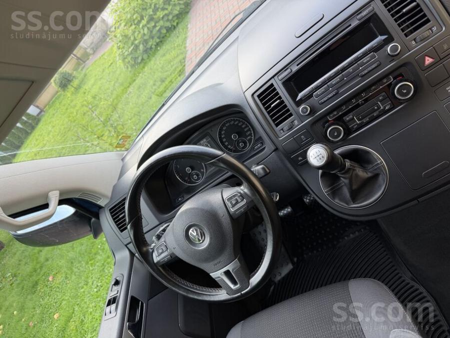 Blue Volkswagen Multivan 2011 in Ludza, with an engine capacity of 2.00 L and mileage of 0 thousand km for 17500 €, photo 19 on AUTOMOTO.COM.LV