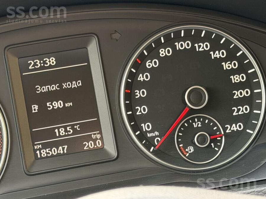 Blue Volkswagen Multivan 2011 in Ludza, with an engine capacity of 2.00 L and mileage of 0 thousand km for 17500 €, photo 22 on AUTOMOTO.COM.LV