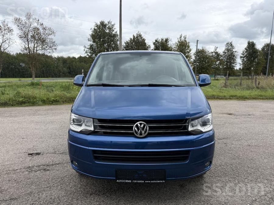 Blue Volkswagen Multivan 2014 in Ogre, with an engine capacity of 2.00 L and mileage of 269 thousand km for 14799 €, photo 3 on AUTOMOTO.COM.LV