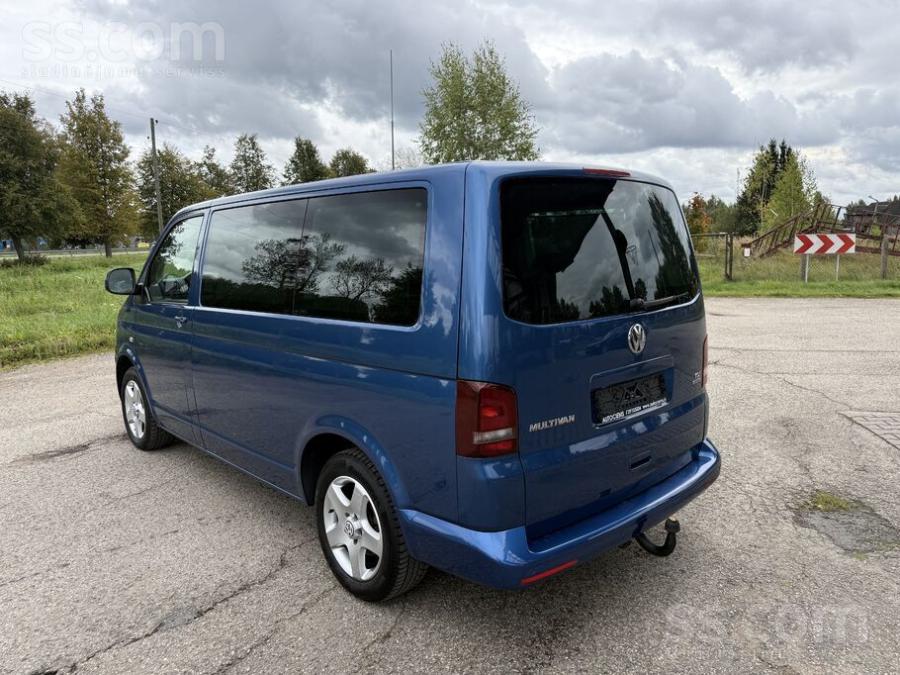 Blue Volkswagen Multivan 2014 in Ogre, with an engine capacity of 2.00 L and mileage of 269 thousand km for 14799 €, photo 9 on AUTOMOTO.COM.LV