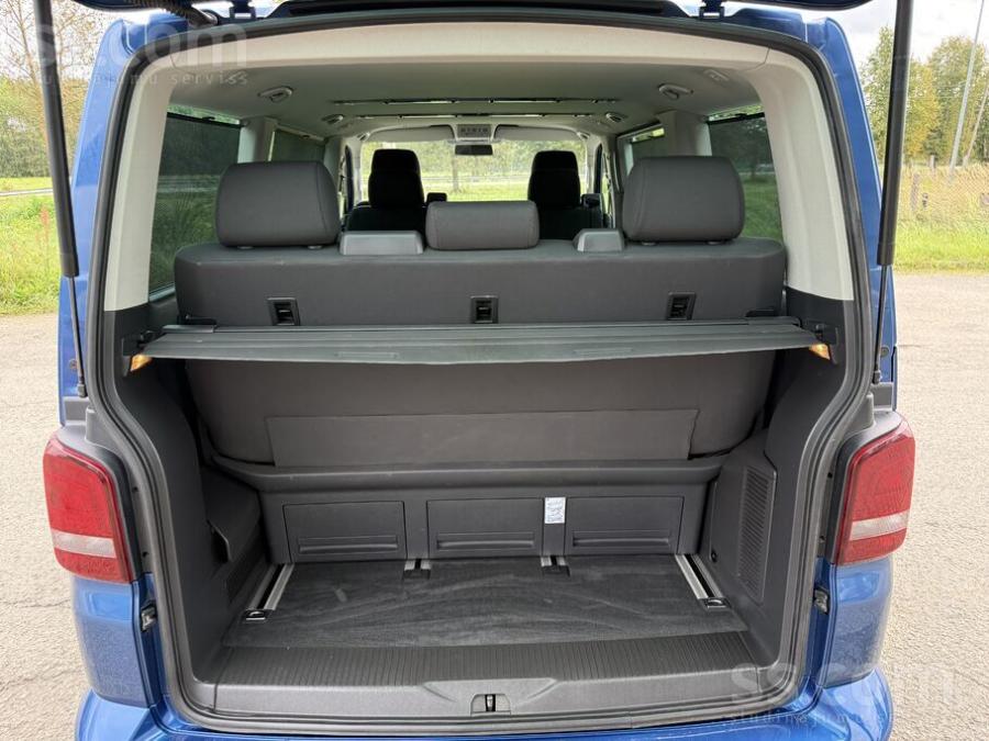 Blue Volkswagen Multivan 2014 in Ogre, with an engine capacity of 2.00 L and mileage of 269 thousand km for 14799 €, photo 10 on AUTOMOTO.COM.LV