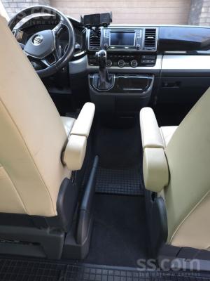 Zils Volkswagen Multivan 2016 Valmiera, ar dzinēja tilpumu 2.00 L un nobraukumu 253 tūkst. km par 21500 €, foto 7 vietnē AUTOMOTO.COM.LV