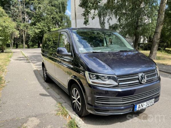 Blue Volkswagen Multivan 2019 in Riga, with an engine capacity of 2.00 L and mileage of 187 thousand km for 25050 €, photo 1 on AUTOMOTO.COM.LV