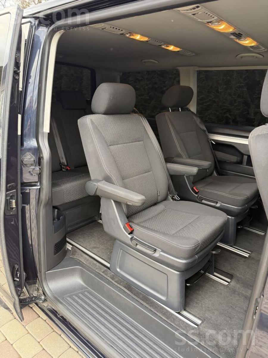 Zils Volkswagen Multivan 2019 Rīga, ar dzinēja tilpumu 2.00 L un nobraukumu 189 tūkst. km par 23500 €, foto 6 vietnē AUTOMOTO.COM.LV