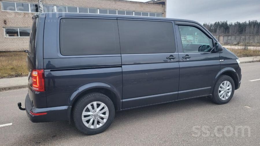 Blue Volkswagen Multivan 2020 in Daugavpils, with an engine capacity of 2.00 L and mileage of 240 thousand km for 27200 €, photo 3 on AUTOMOTO.COM.LV