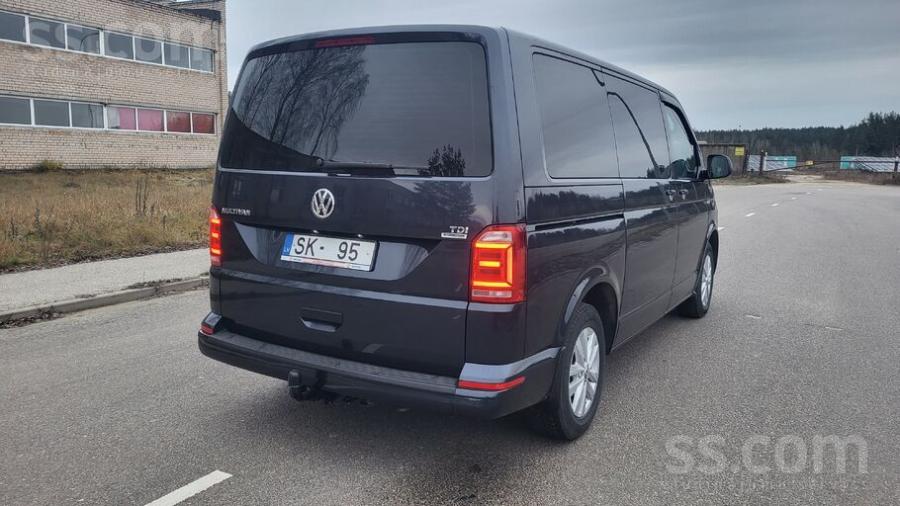 Blue Volkswagen Multivan 2020 in Daugavpils, with an engine capacity of 2.00 L and mileage of 240 thousand km for 27200 €, photo 5 on AUTOMOTO.COM.LV