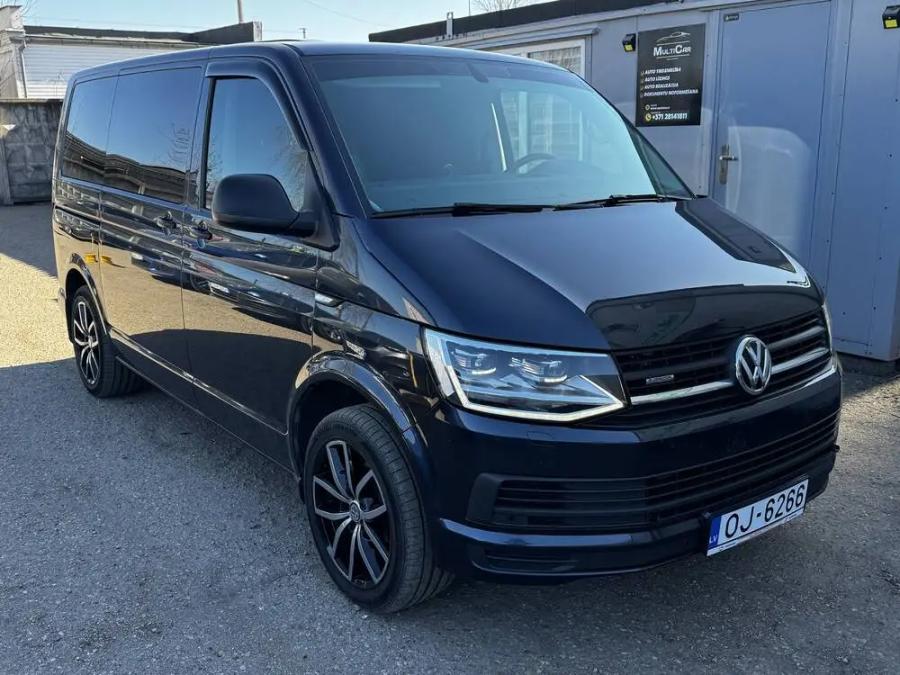 Blue Volkswagen Multivan 2020 in Daugavpils, with an engine capacity of 2.00 L and mileage of 244 thousand km for 27000 €, photo 1 on AUTOMOTO.COM.LV