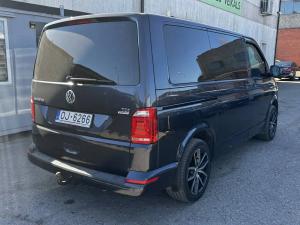 Blue Volkswagen Multivan 2020 in Daugavpils, with an engine capacity of 2.00 L and mileage of 244 thousand km for 27000 €, photo 7 on AUTOMOTO.COM.LV