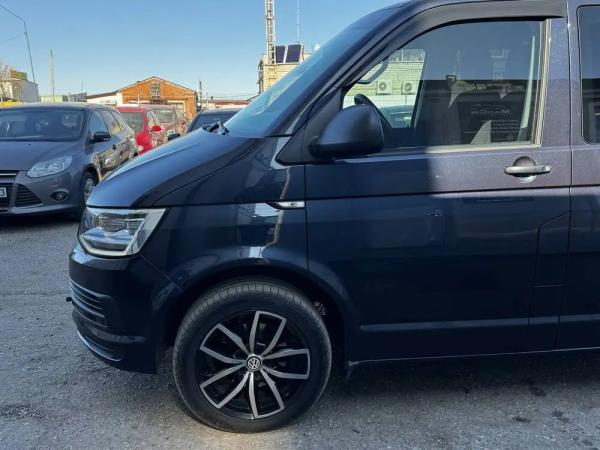 Zils Volkswagen Multivan 2020 Daugavpils, ar dzinēja tilpumu 2.00 L un nobraukumu 244 tūkst. km par 27000 €, foto 7 vietnē AUTOMOTO.COM.LV
