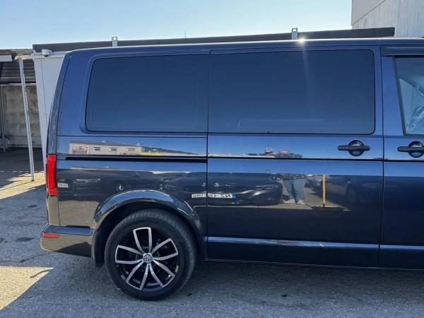 Zils Volkswagen Multivan 2020 Daugavpils, ar dzinēja tilpumu 2.00 L un nobraukumu 244 tūkst. km par 27000 €, foto 8 vietnē AUTOMOTO.COM.LV