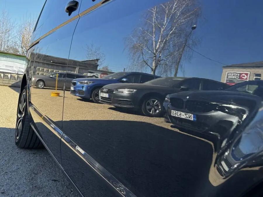 Blue Volkswagen Multivan 2020 in Daugavpils, with an engine capacity of 2.00 L and mileage of 244 thousand km for 27000 €, photo 12 on AUTOMOTO.COM.LV