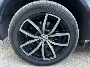 Blue Volkswagen Multivan 2020 in Daugavpils, with an engine capacity of 2.00 L and mileage of 244 thousand km for 27000 €, photo 15 on AUTOMOTO.COM.LV