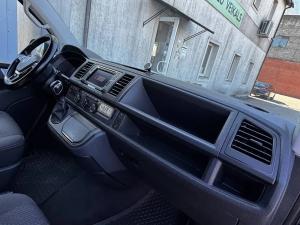 Blue Volkswagen Multivan 2020 in Daugavpils, with an engine capacity of 2.00 L and mileage of 244 thousand km for 27000 €, photo 17 on AUTOMOTO.COM.LV