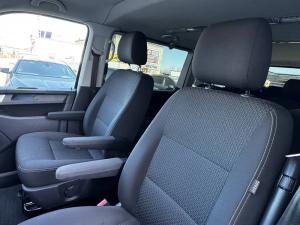 Blue Volkswagen Multivan 2020 in Daugavpils, with an engine capacity of 2.00 L and mileage of 244 thousand km for 27000 €, photo 19 on AUTOMOTO.COM.LV